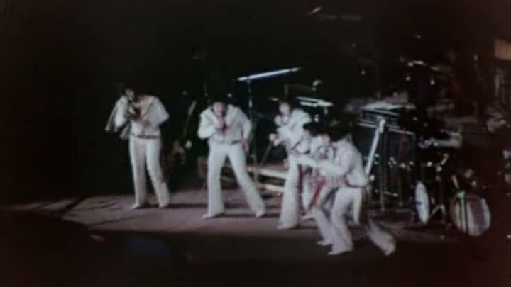 Family music group goes to number one in 1971 - Starts at 60