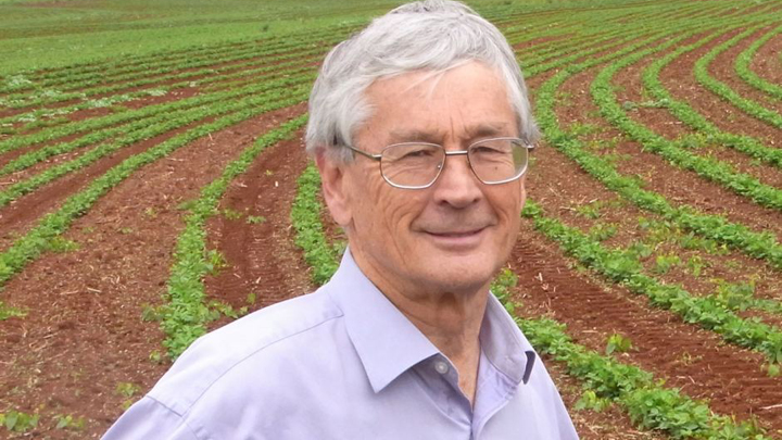 Dick Smith slams Turnbull for plans to protect the super rich - Starts ...