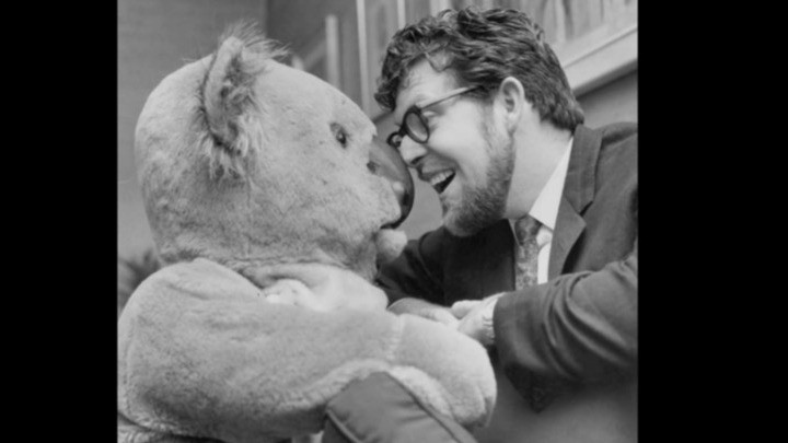 Rolf Harris victim fights back with her own song - Starts at 60