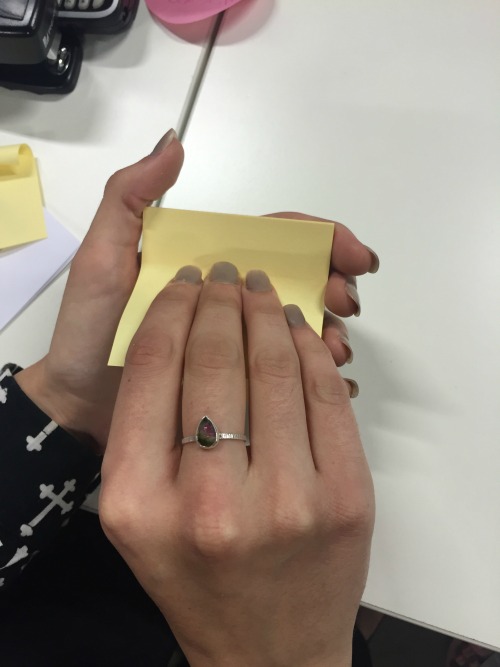 Why haven’t we been peeling post-it notes like this the whole time ...