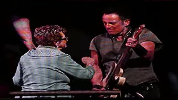 Bruce Springsteen dances on stage with his 90-year-old mum Adele ...