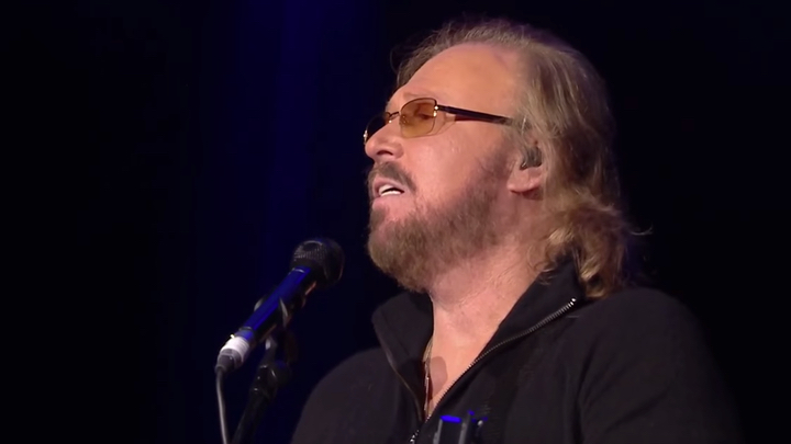 Barry Gibb proves he’s still got in epic performance at Glastonbury ...