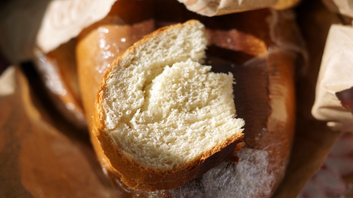 The genius trick that will bring your stale bread back to life - Starts ...
