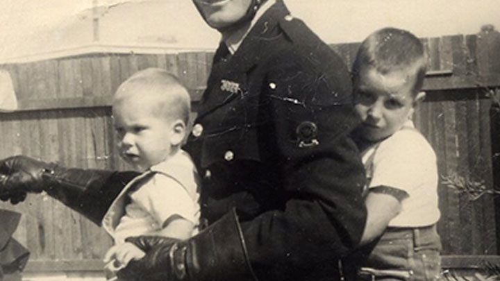 Tim Winton is “The Boy Behind the Curtain” - Starts at 60