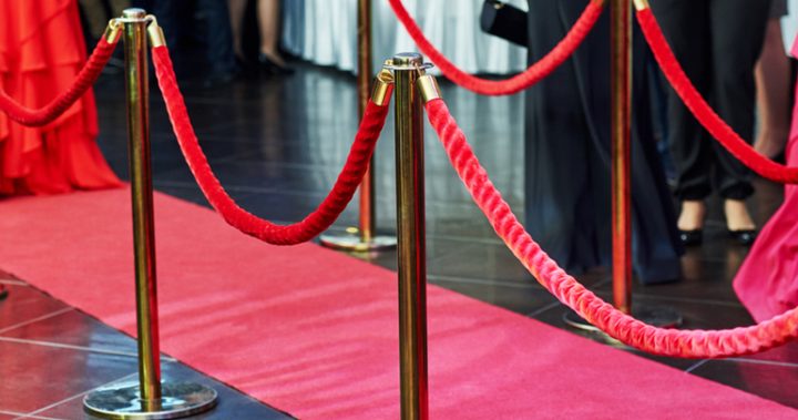 Actress scolds reporter for red carpet question - Starts at 60