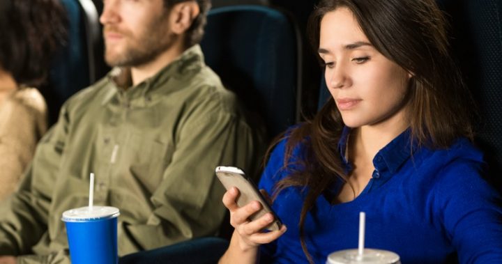Man sues date for texting during movie - Starts at 60