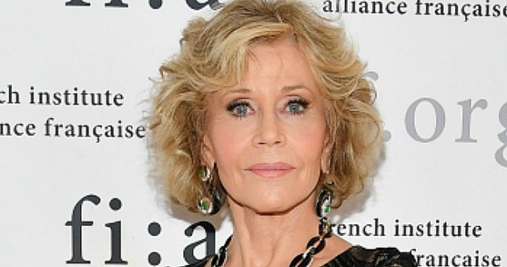 Jane Fonda turns up the heat in glamorous figure-hugging black gown ...