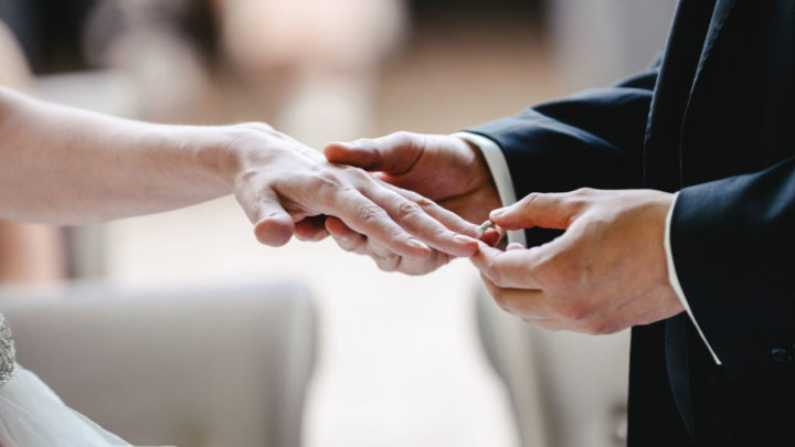Shortest marriage in history? Couple get divorced after just three ...