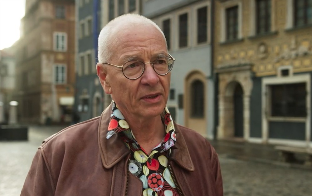 ‘How can we do that to people?’: Tearful Dr Karl discovers mum’s ...