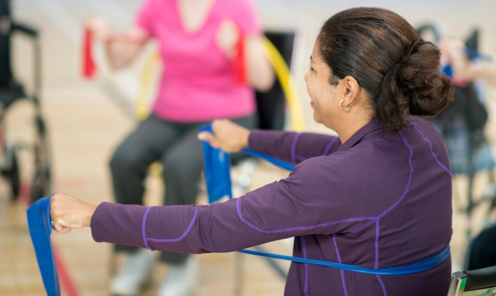 Say goodbye to ‘bingo wings’ with these 4 effective exercises - Starts ...