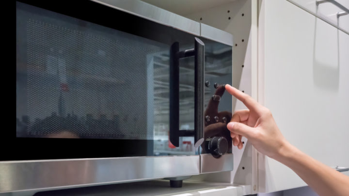 Quick and simple! The ingenious microwave hacks to make life easier ...