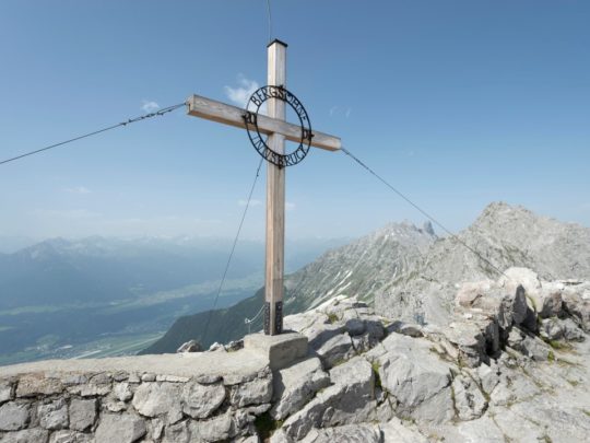 ‘Scaling new heights: The spectacular sights from Innsbruck’s Hafelekar ...