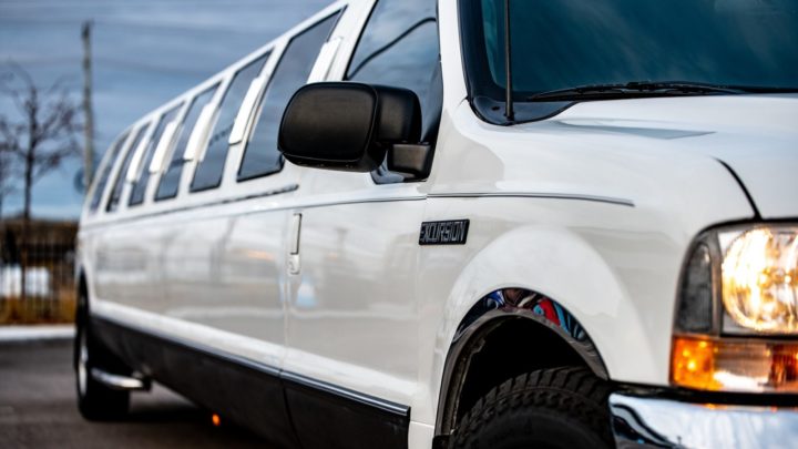 Daily Joke: The Pope and the limo - Starts at 60