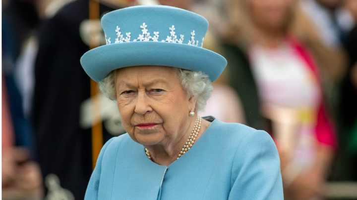 Royalists furious over Brit tabloid’s attack on Queen ‘Elizabeth the ...