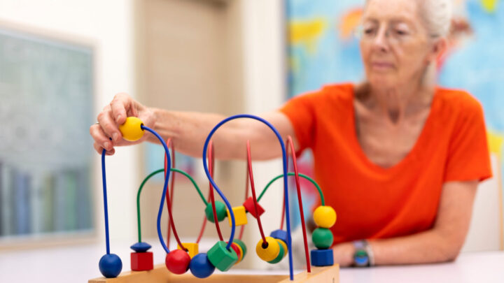 Researchers zero in on region of the brain connected to age related ...