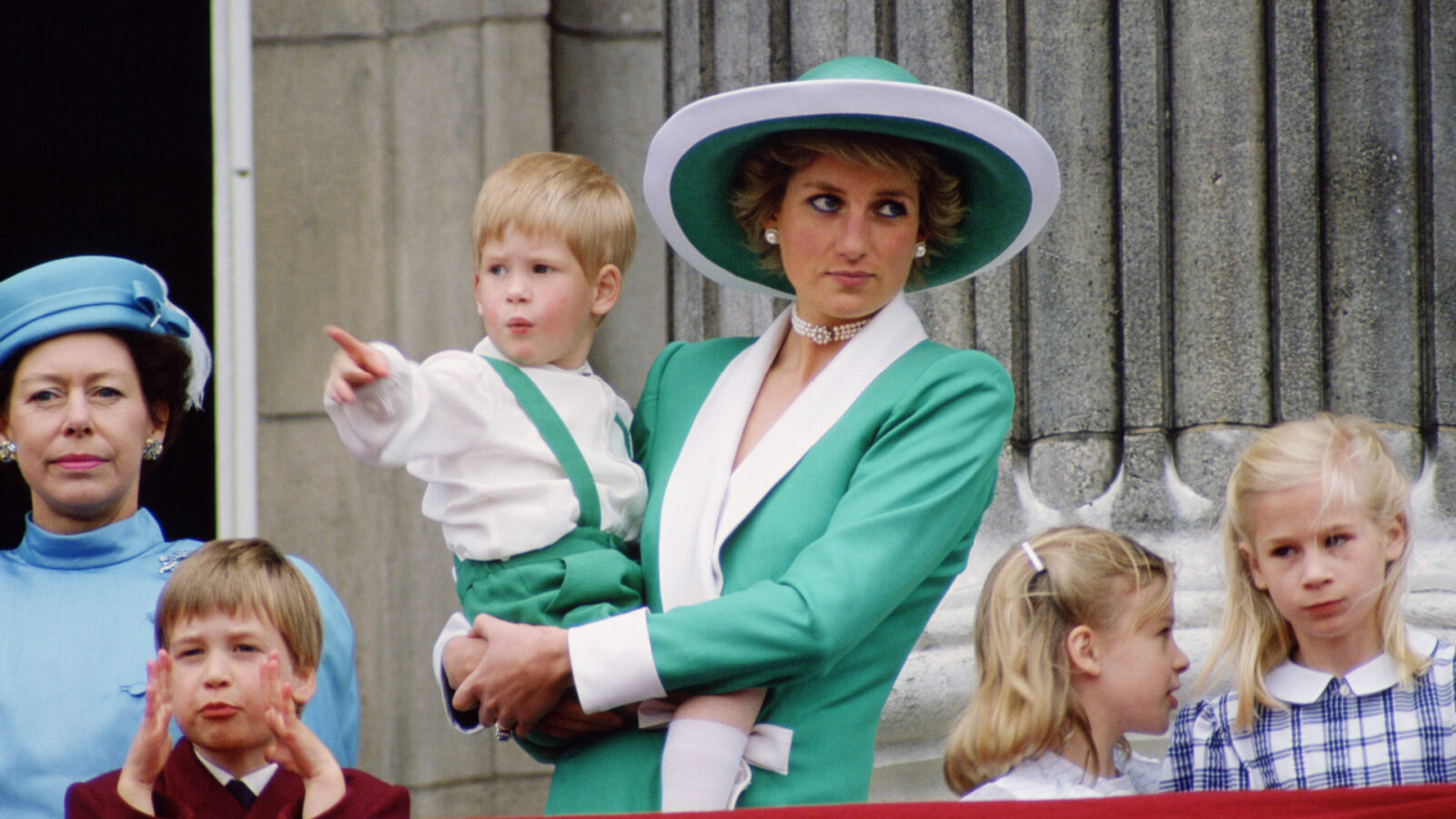 12 of the of best Royal Family portraits of modern day - Starts at 60