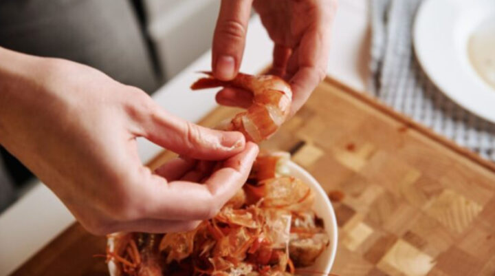 Stinky bins no more! Top tips for discarding prawn shells after ...
