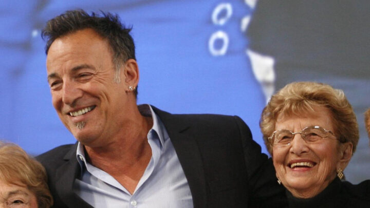 Fans rally around Bruce Springsteen following tragic loss - Starts at 60