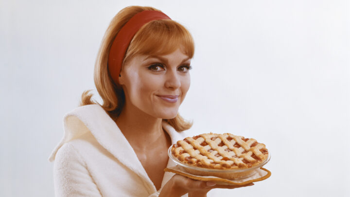 Delicious food trends that defined the 1960s - Starts at 60