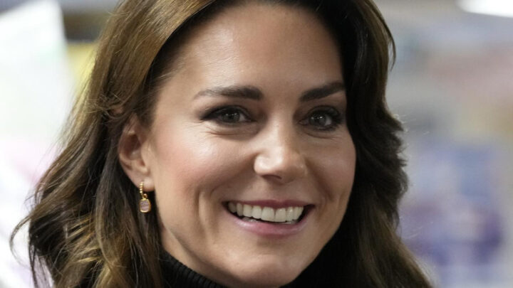 ‘Out of darkness, can come light’: Princess Catherine delights fans ...
