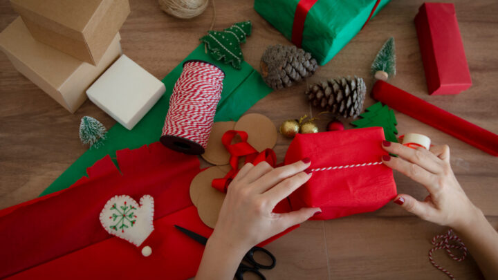 My part-time job as a Christmas wrapper - Starts at 60